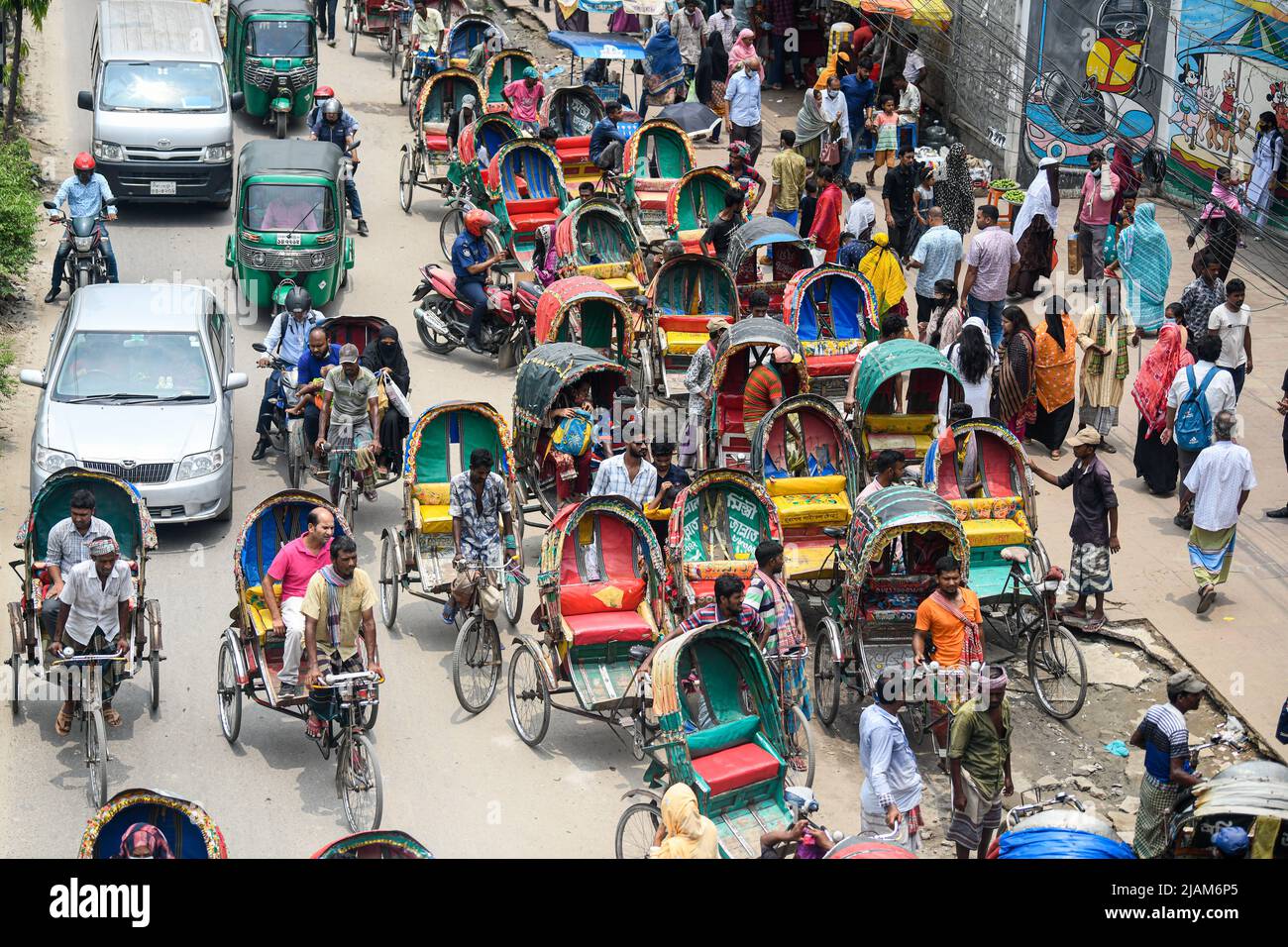 Rickshaws pullers hi-res stock photography and images - Alamy