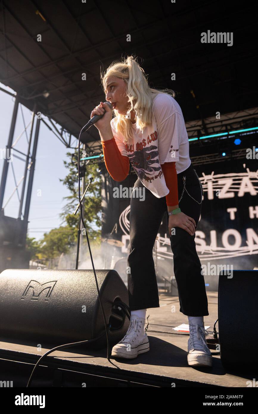 Eliza Klatt of Eliza and the Delusionals performs during the 2022 ...