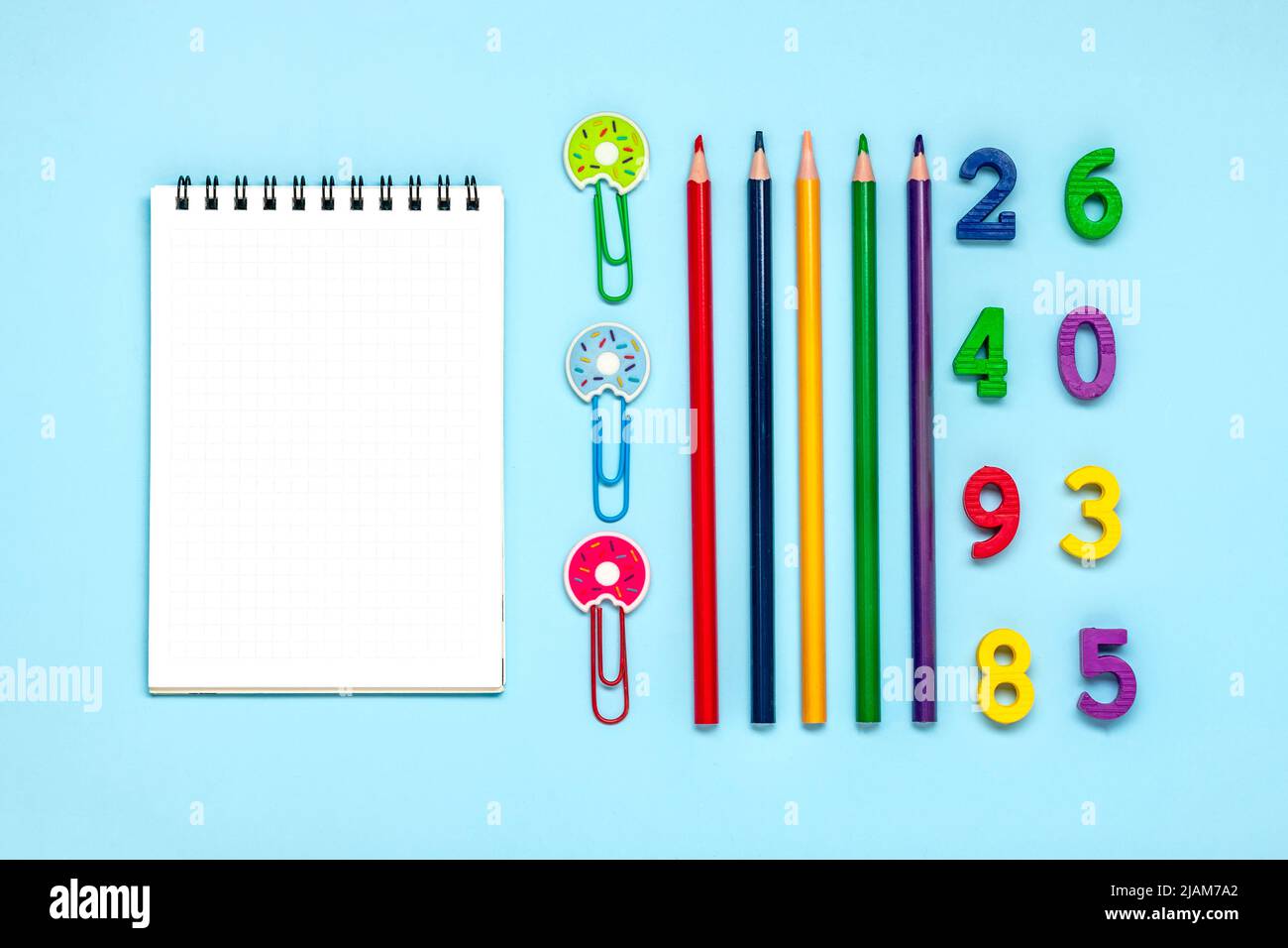 Frame from school and office supplies Paper clips, pens, felt-tip pens ...