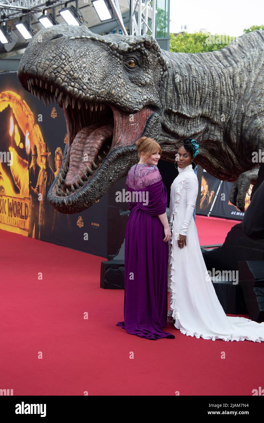 Cologne, Germany. 30th May, 2022. from left: actress Bryce Dallas ...