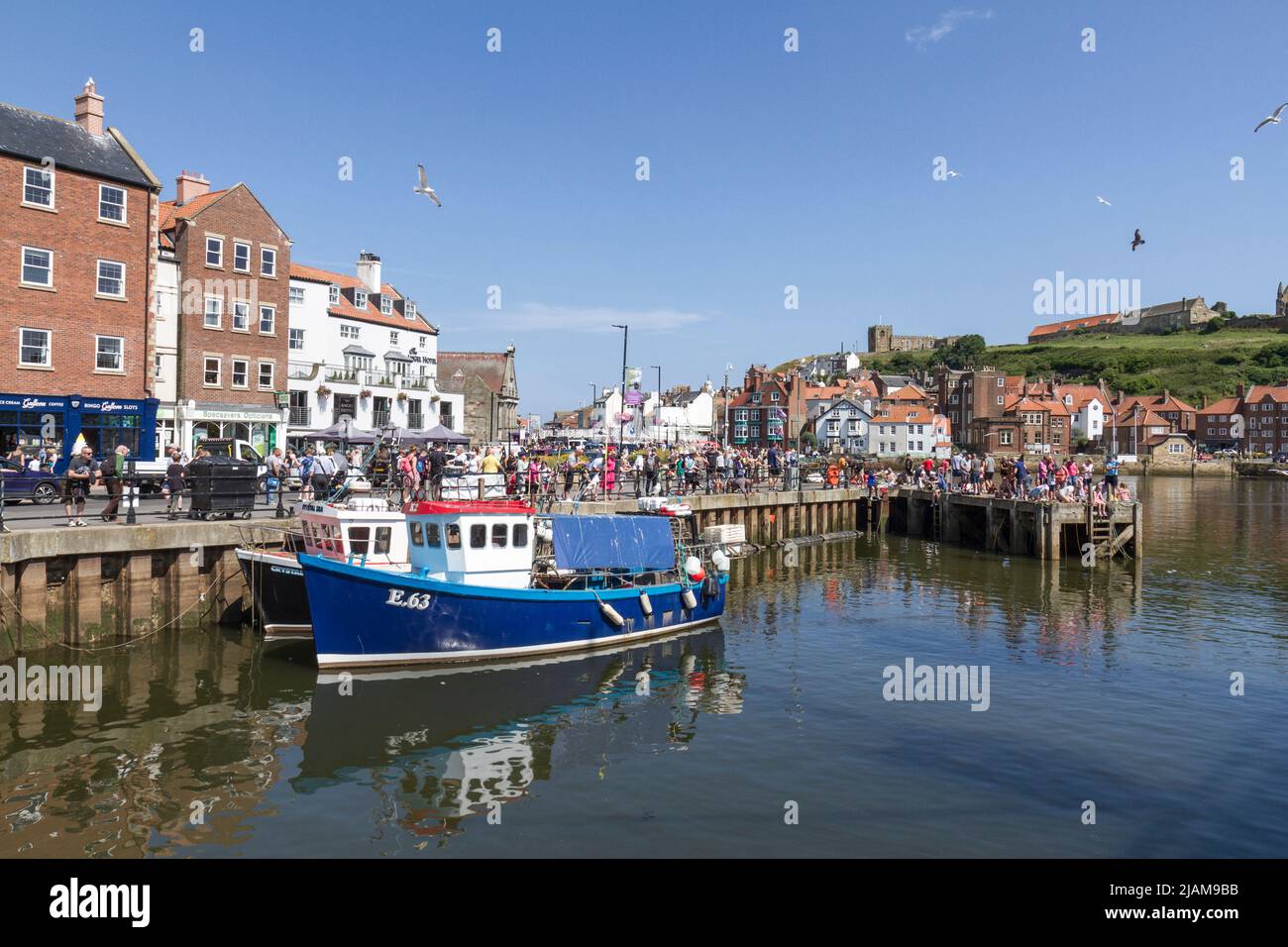 Whitby fishing boats hi-res stock photography and images - Alamy