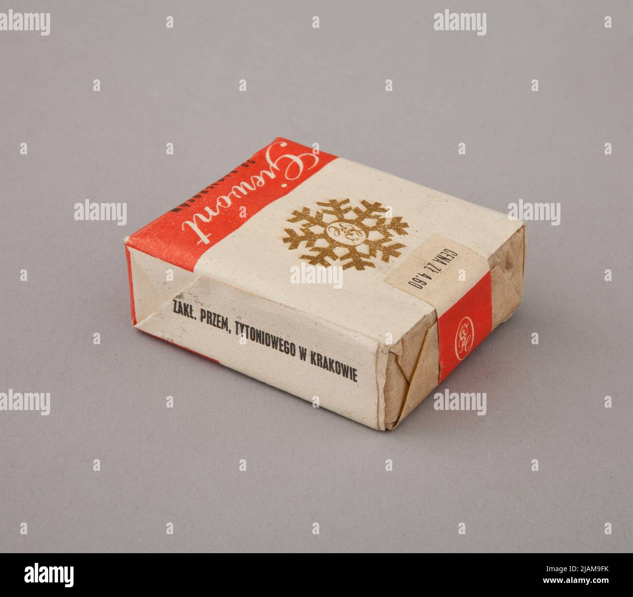 Packaging of cigarettes Giewont Stock Photo - Alamy