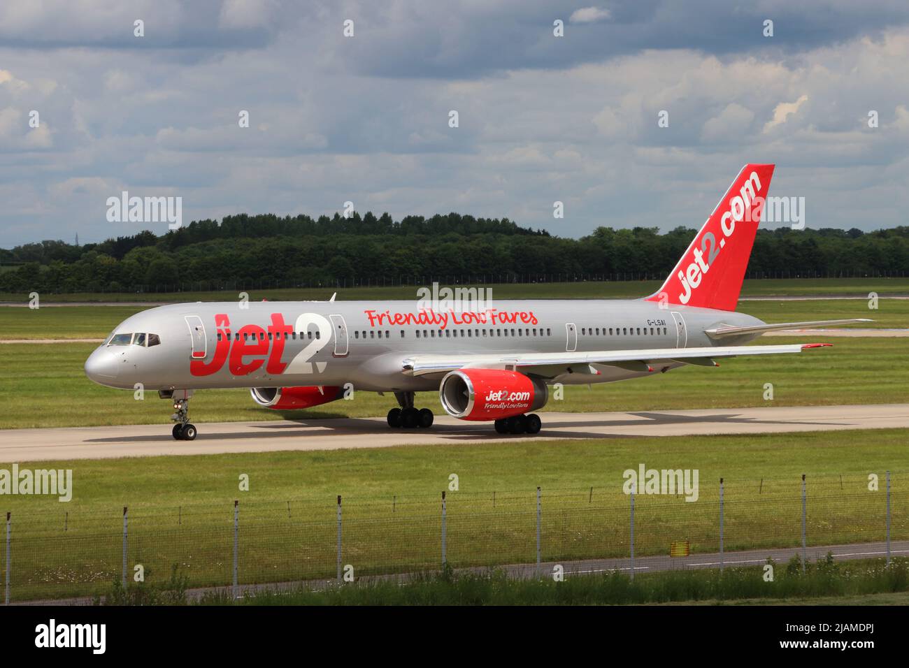 Jet2 stansted airport hi-res stock photography and images - Alamy
