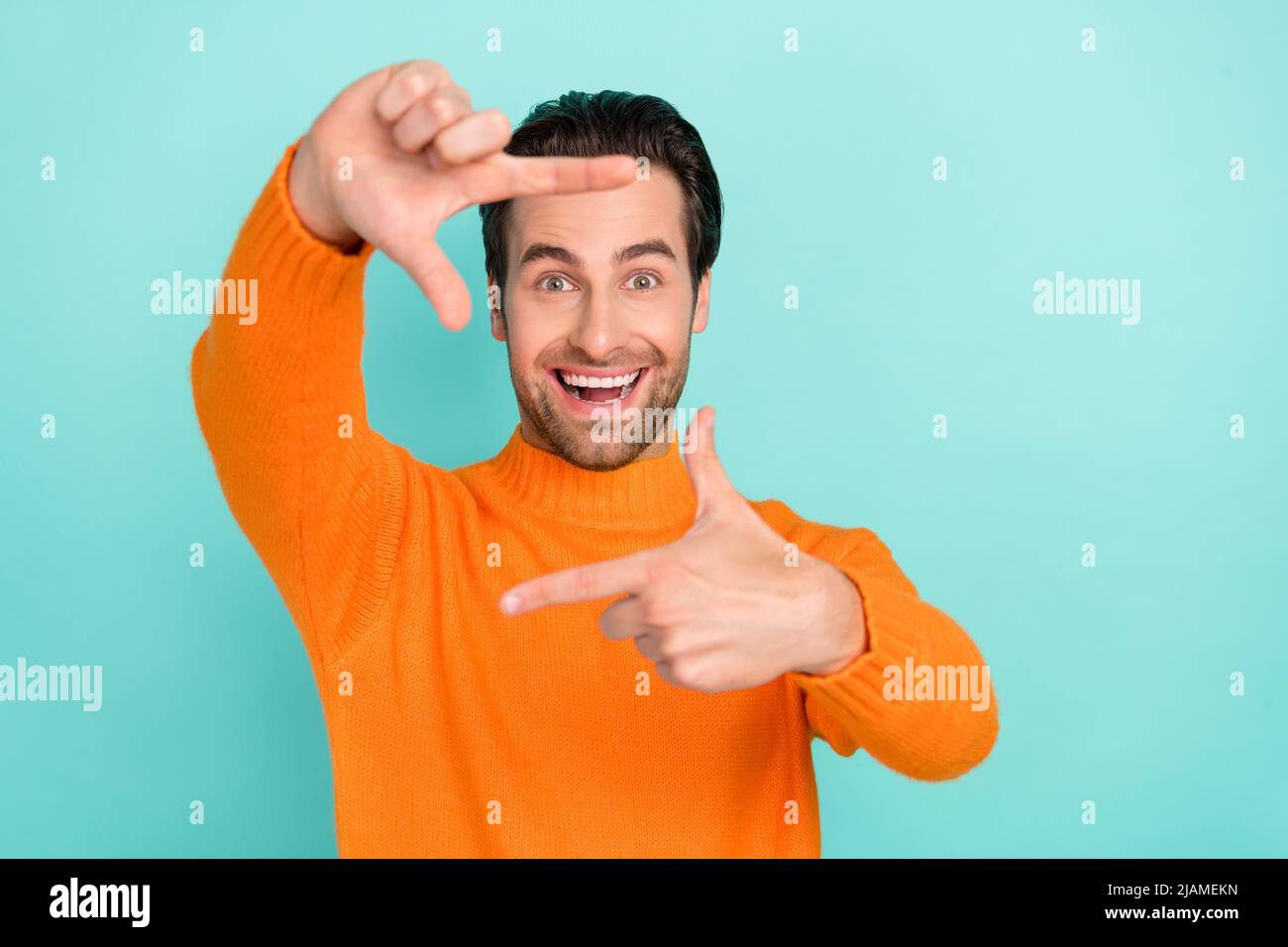 Photo of young attractive excited guy good mood shoot picture snapshot ...