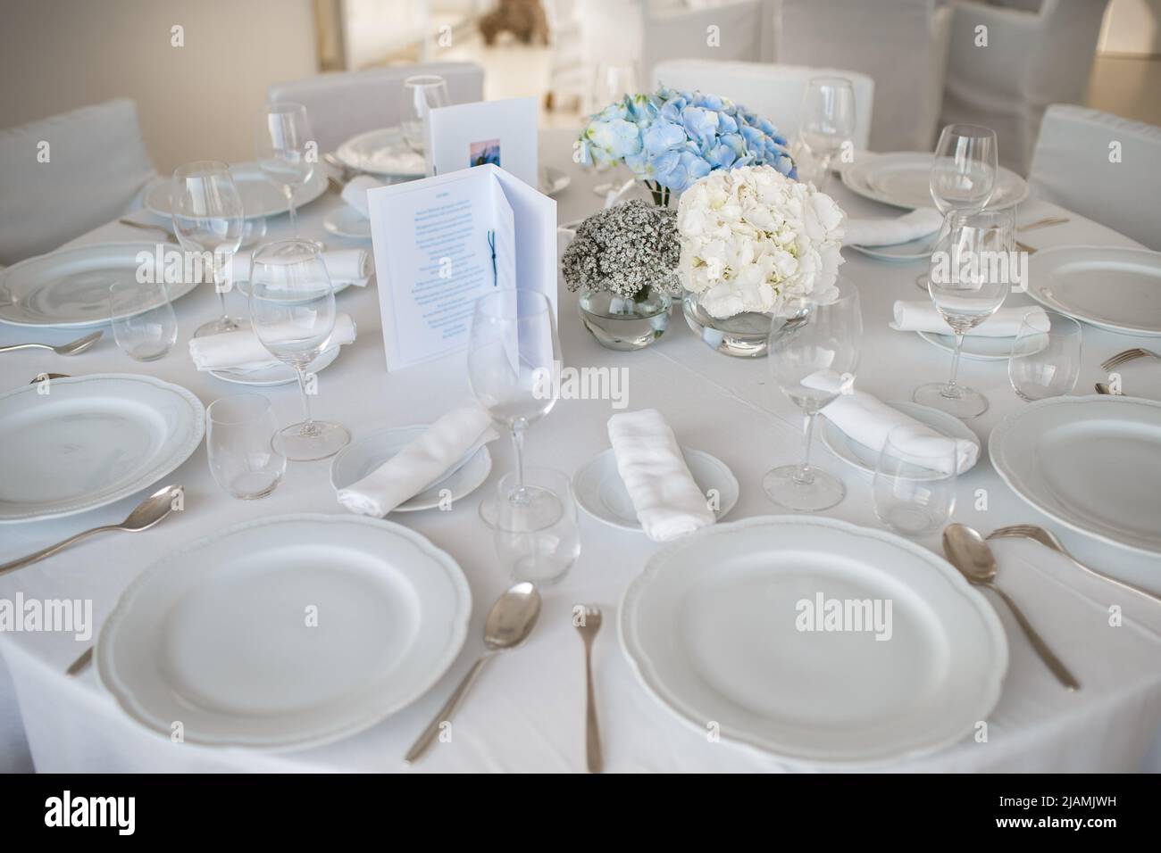 Table set for wedding or another catered event dinner Stock Photo - Alamy