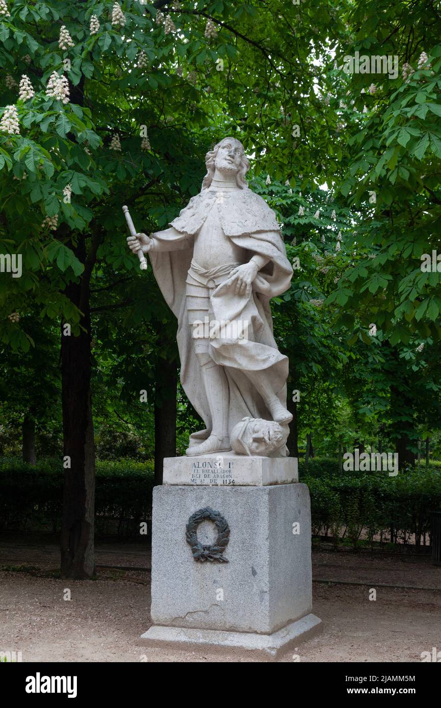 Statue of King Alfonso 1 'the Battler', of Aragon, by Sabatini, on the ...
