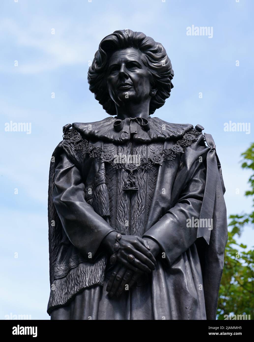 The official unveiling of the Margaret Thatcher statue in Grantham ...