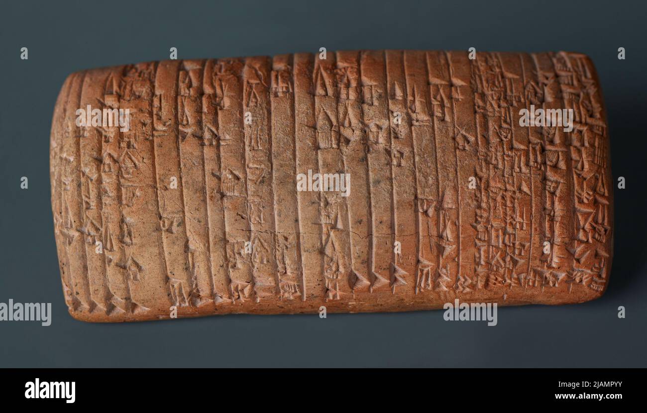 Ancient cuneiform tablet hi-res stock photography and images - Alamy