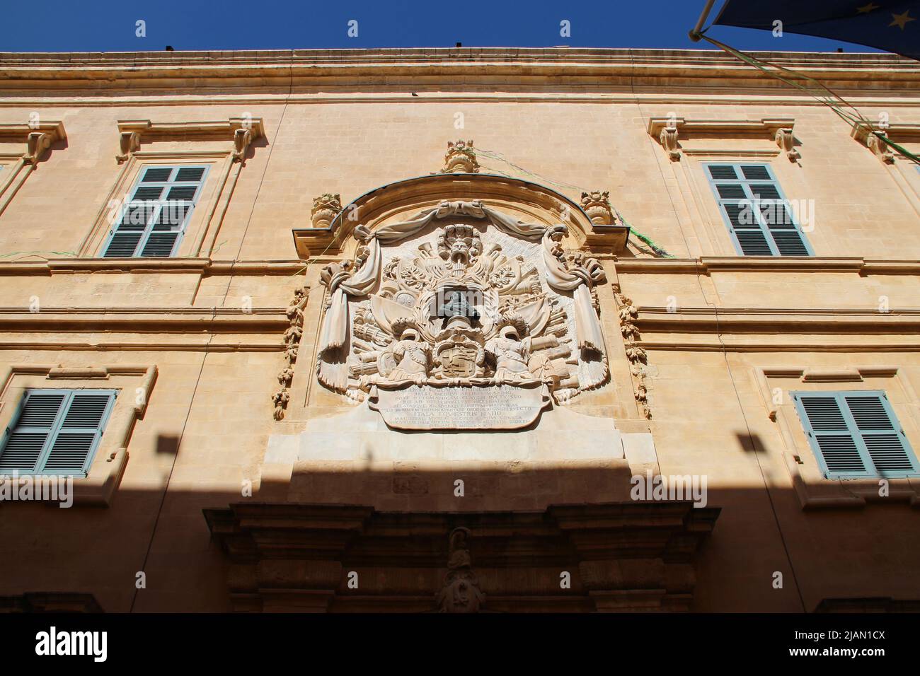 baroque palace (auberge d'italie) in valletta (malta Stock Photo - Alamy