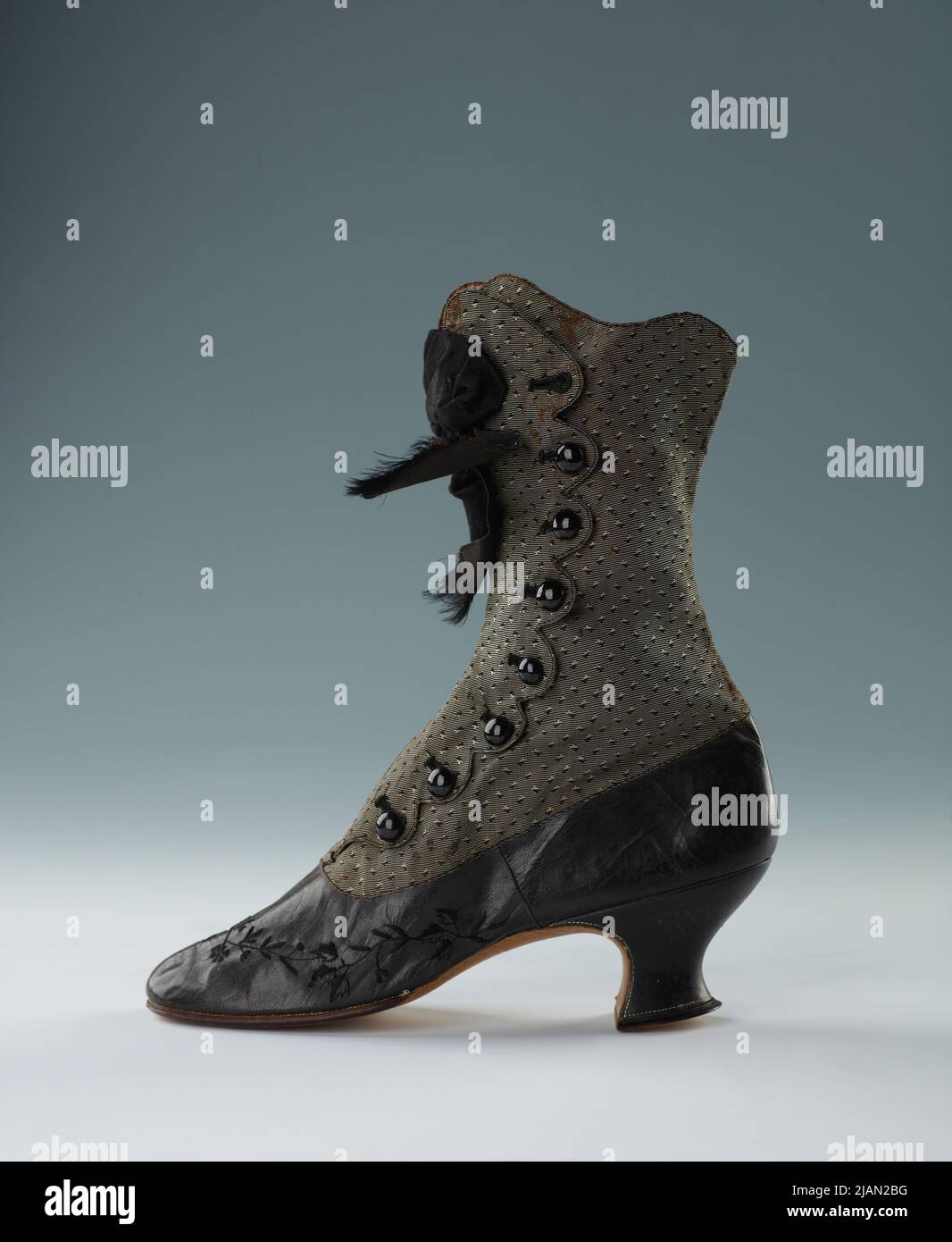 Boot magazine hi-res stock photography and images - Alamy
