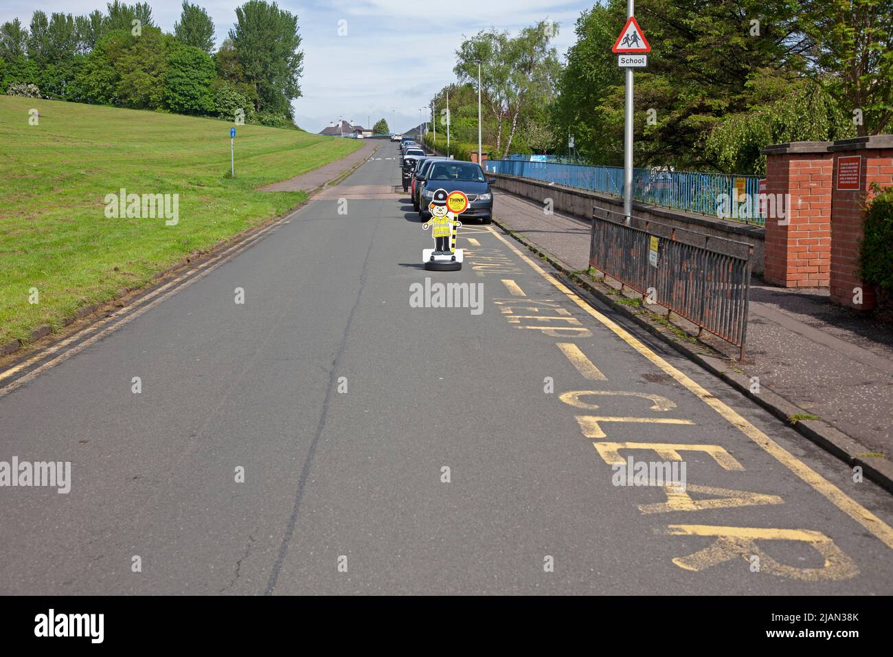 School road signs hi-res stock photography and images - Alamy