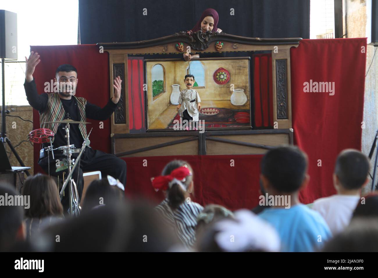 Puppet mobile hi-res stock photography and images - Alamy