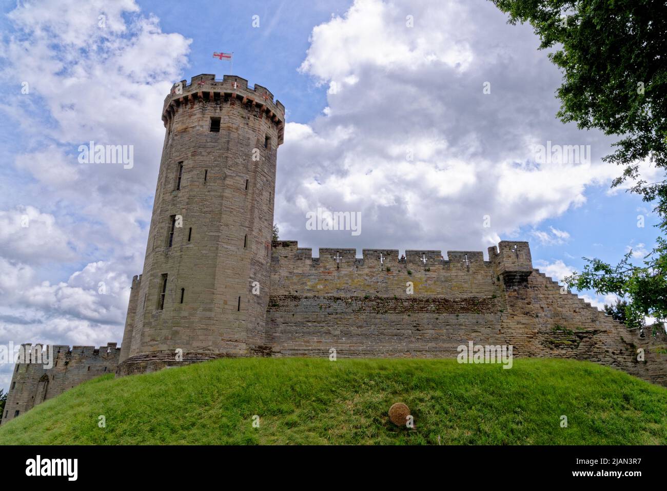 Warwick Castle - medieval castle in Warwick, Warwickshire - England ...