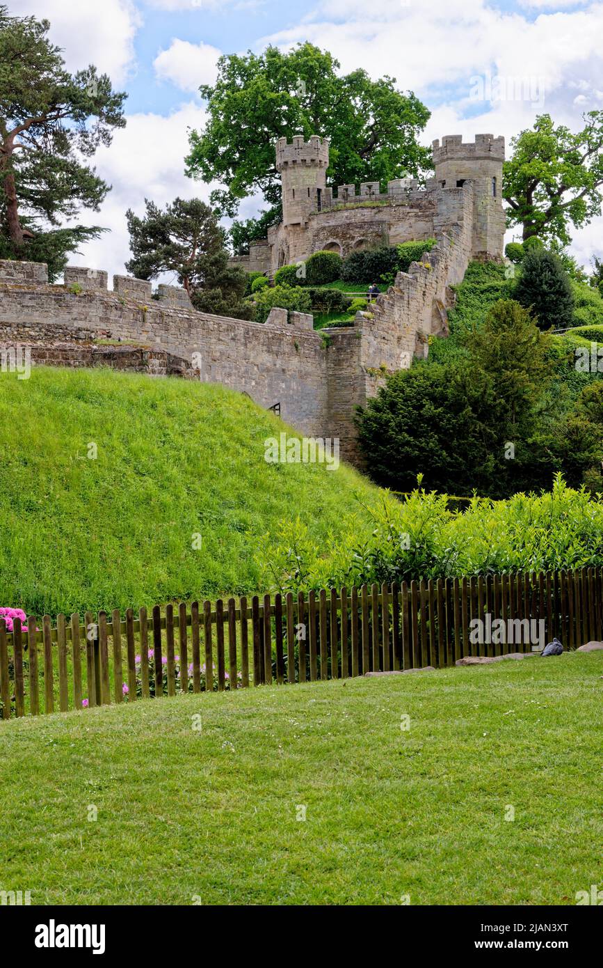 Warwick Castle - medieval castle in Warwick, Warwickshire - England ...