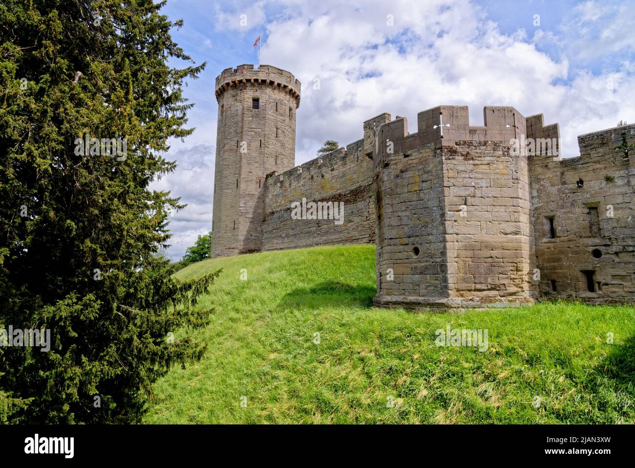 Warwick Castle - medieval castle in Warwick, Warwickshire - England ...