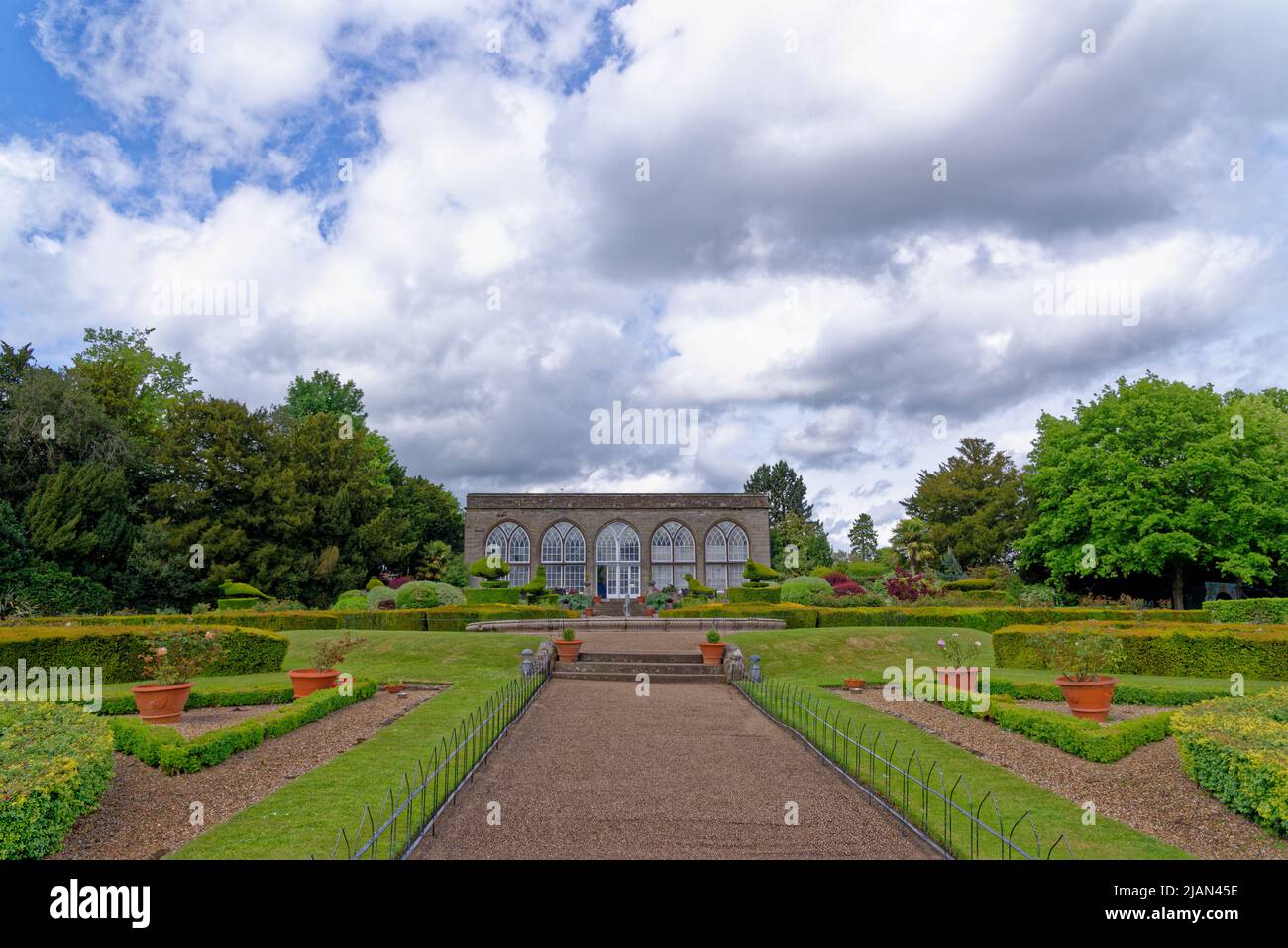 Warwick castle conservatory gardens hi-res stock photography and images ...