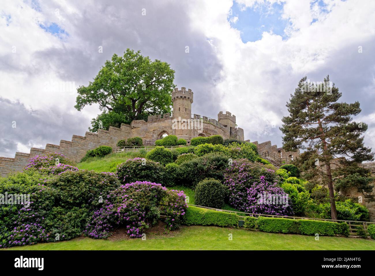 Warwick Castle - medieval castle in Warwick, Warwickshire - England ...