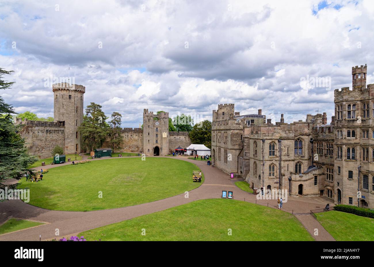 Warwick Castle - medieval castle in Warwick, Warwickshire - England ...