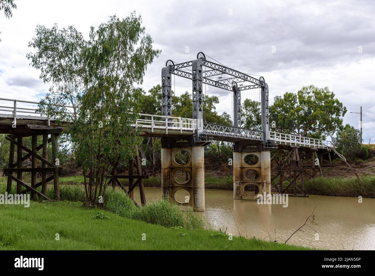 Span of bridge hi-res stock photography and images - Alamy