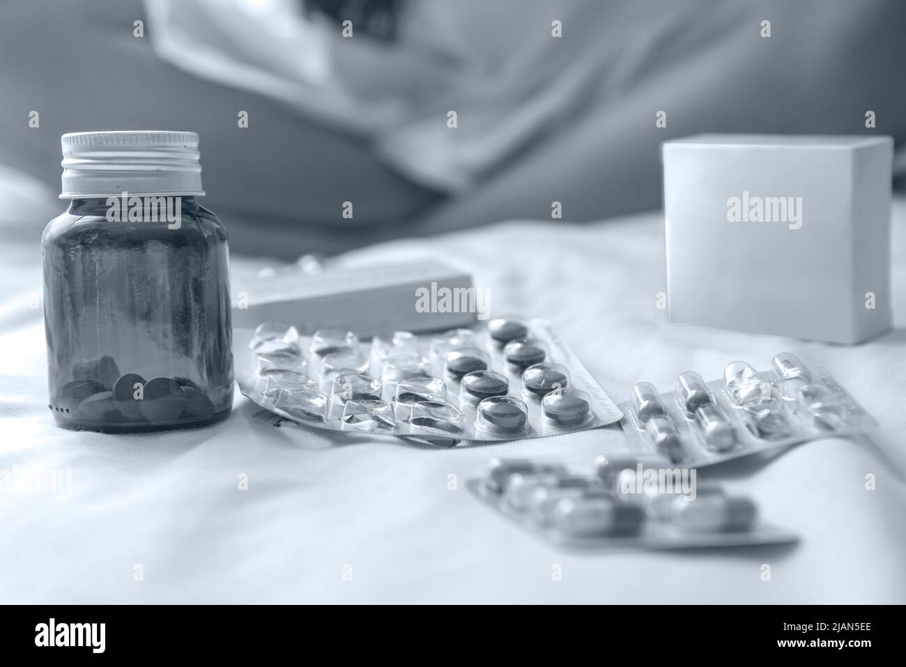 Messy hospital bed hi-res stock photography and images - Alamy