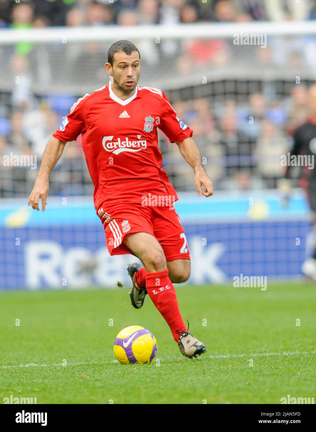 Javier mascherano liverpool hi-res stock photography and images - Alamy