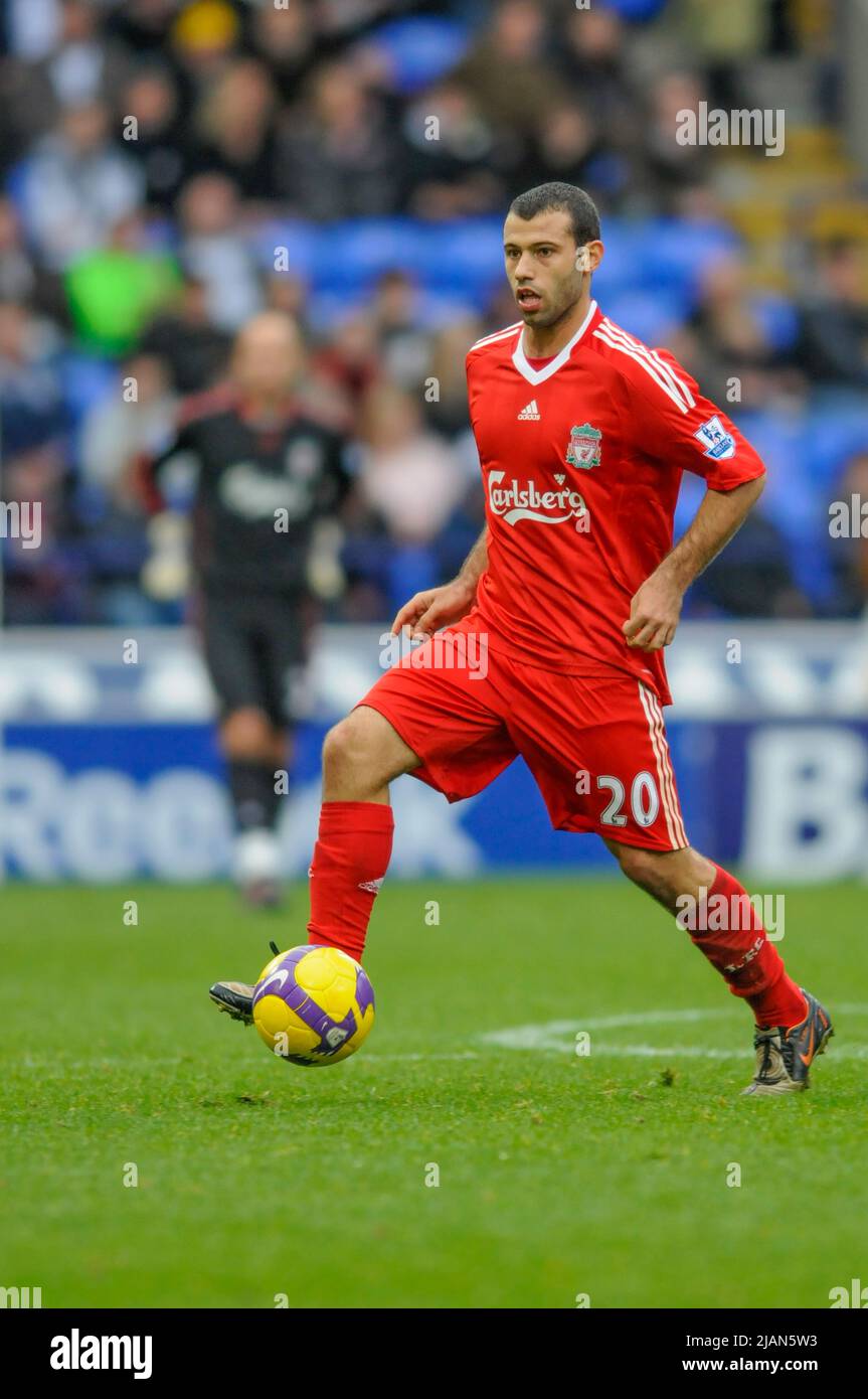 Javier mascherano liverpool hi-res stock photography and images - Alamy