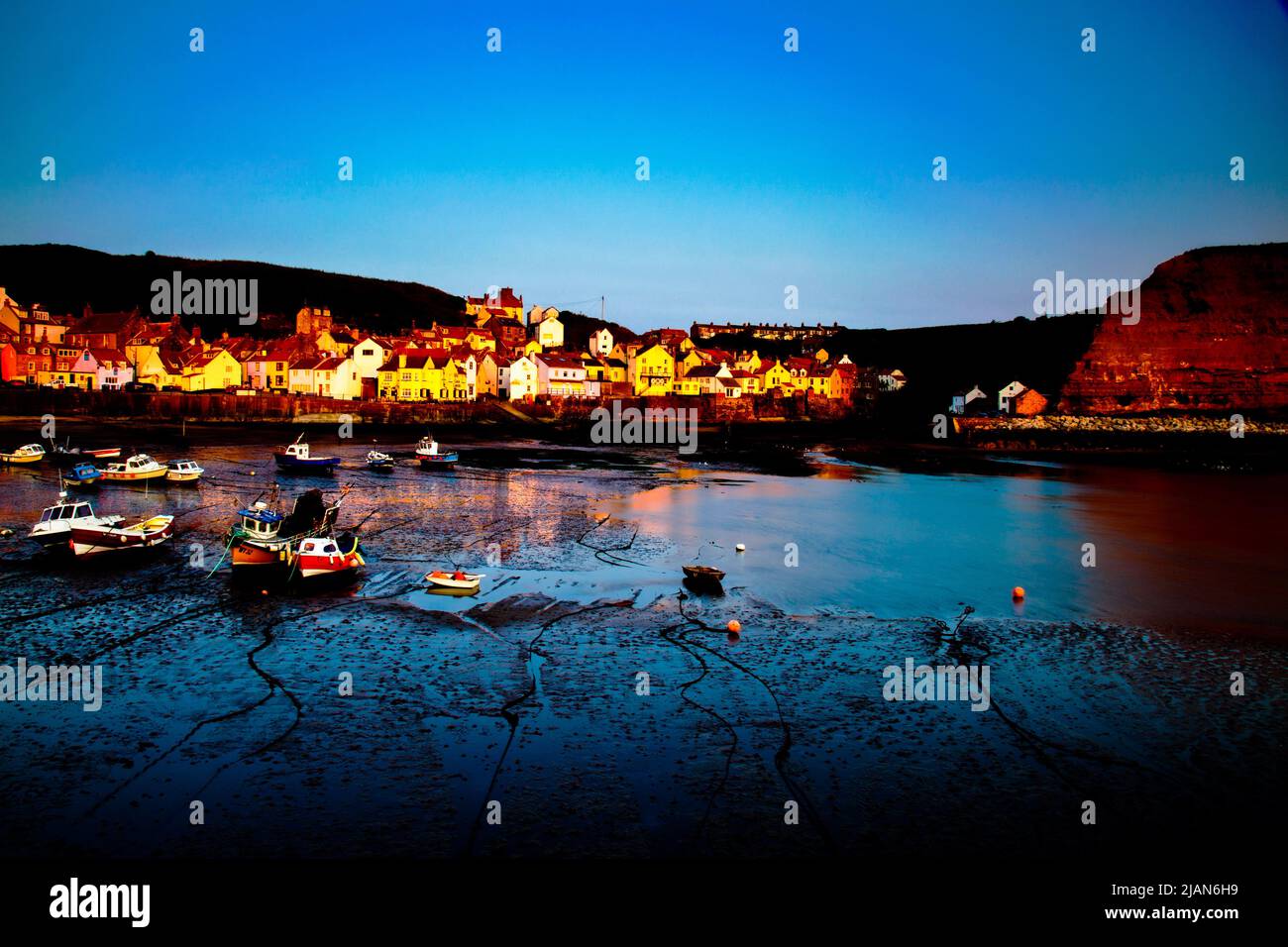 Staithes Harbour at sunrise, North Yorkshire Stock Photo - Alamy
