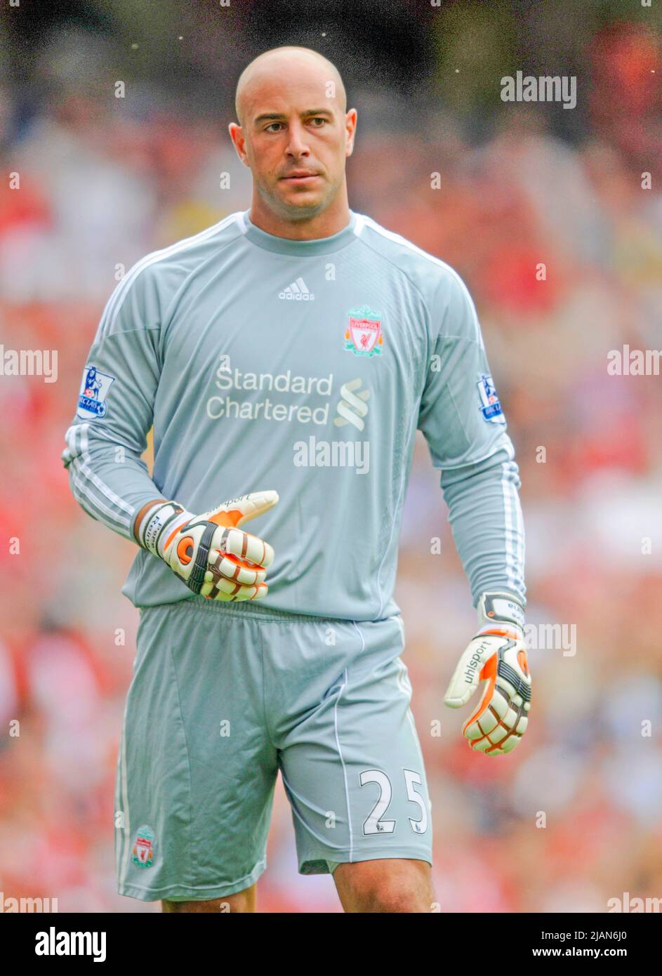 Liverpool Goalkeeper Pepe Reina 2011 Stock Photo - Alamy