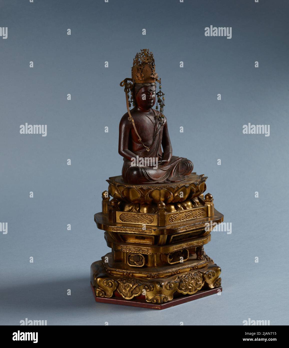 Sculpture Dainichi Nyorai buddha sitting on a lotus throne unknown ...