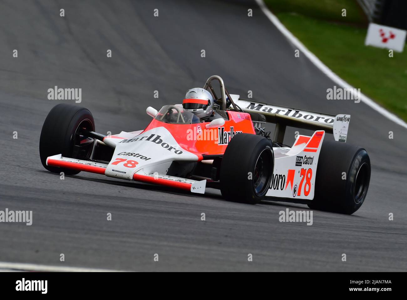 Warren Briggs, McLaren M29, Masters Racing Legends, 1966 to 1985 ...