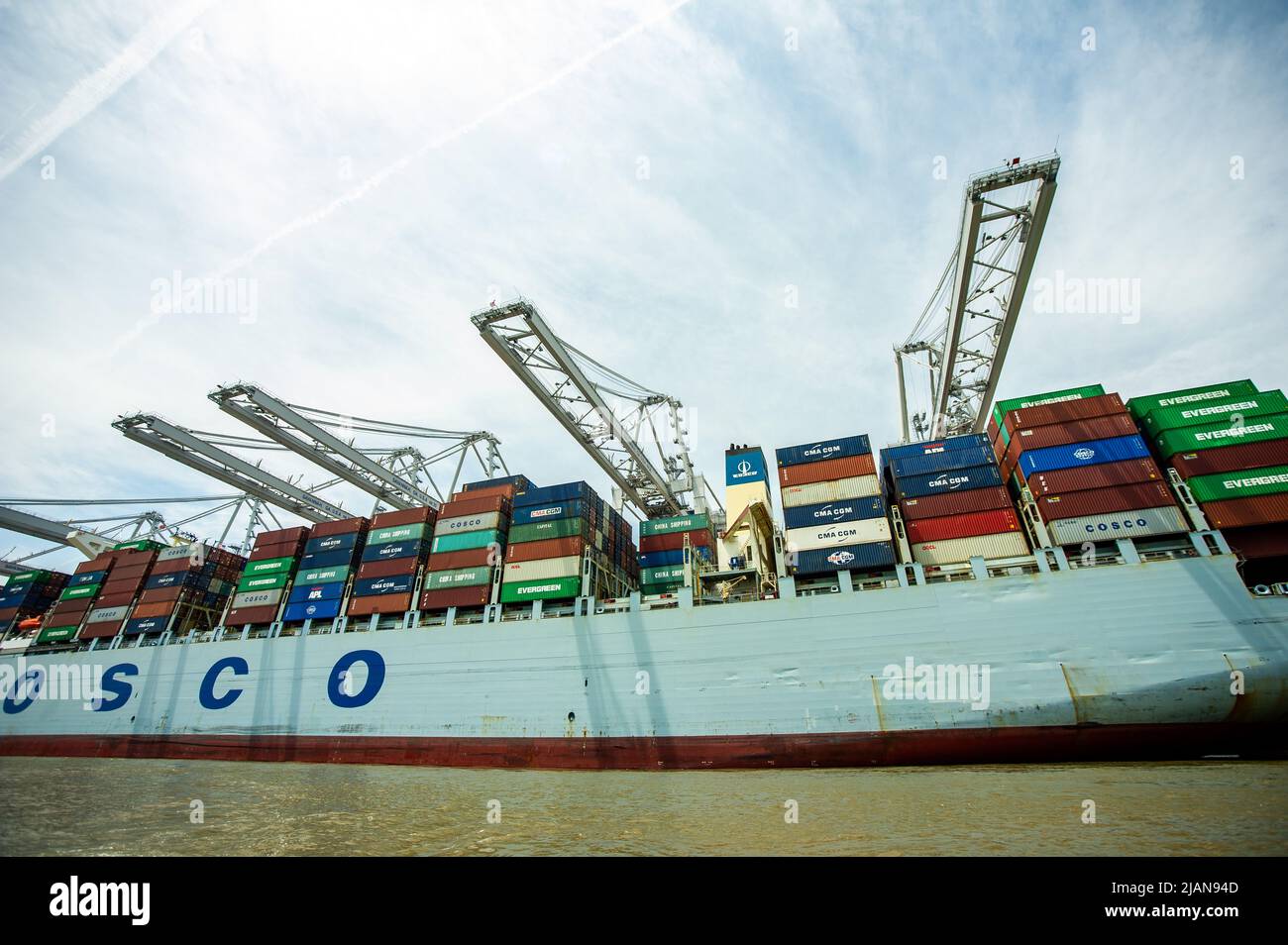 Shipping savannah ship transport hi-res stock photography and images ...