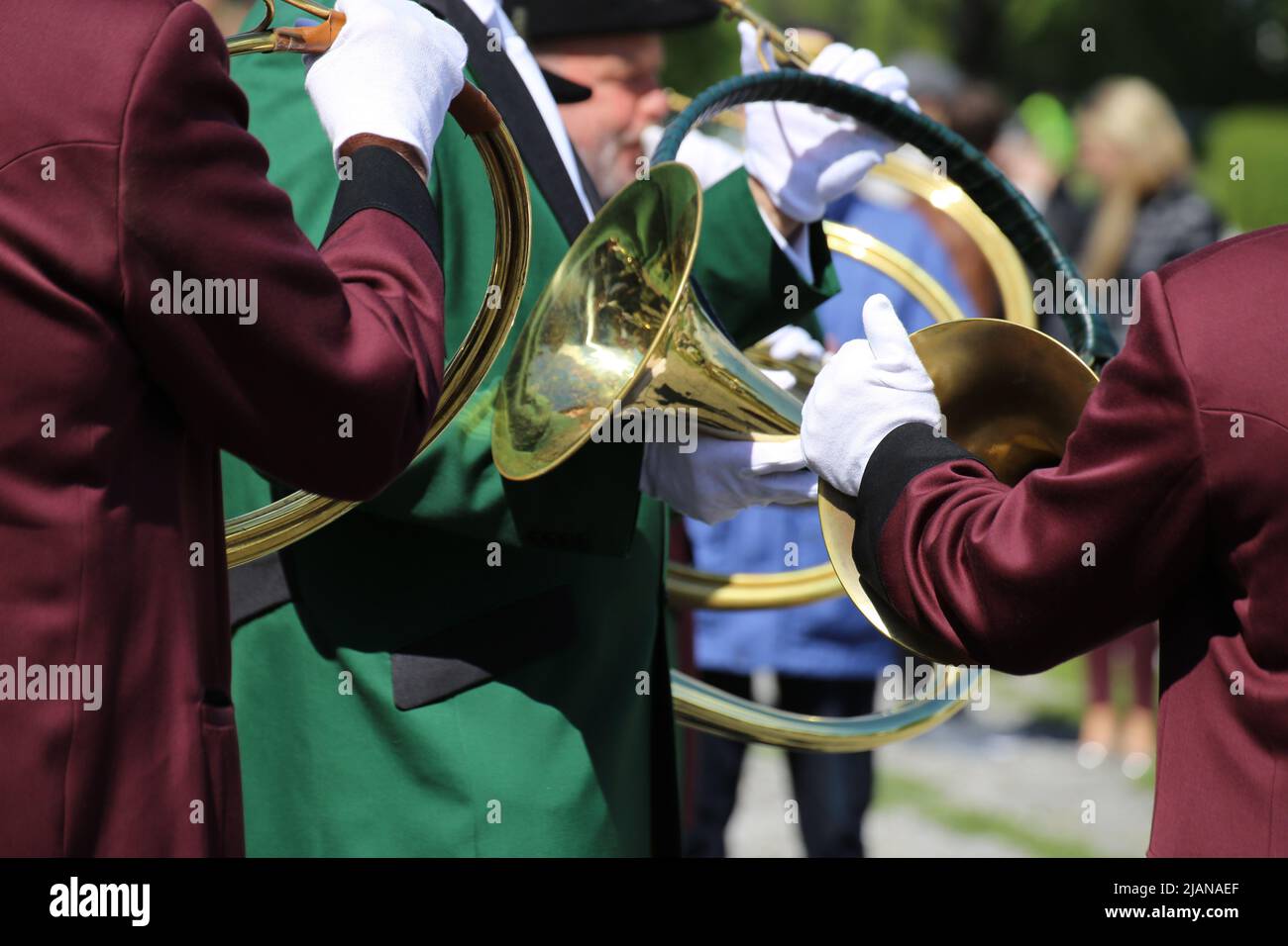 Hunting horn hi-res stock photography and images - Alamy