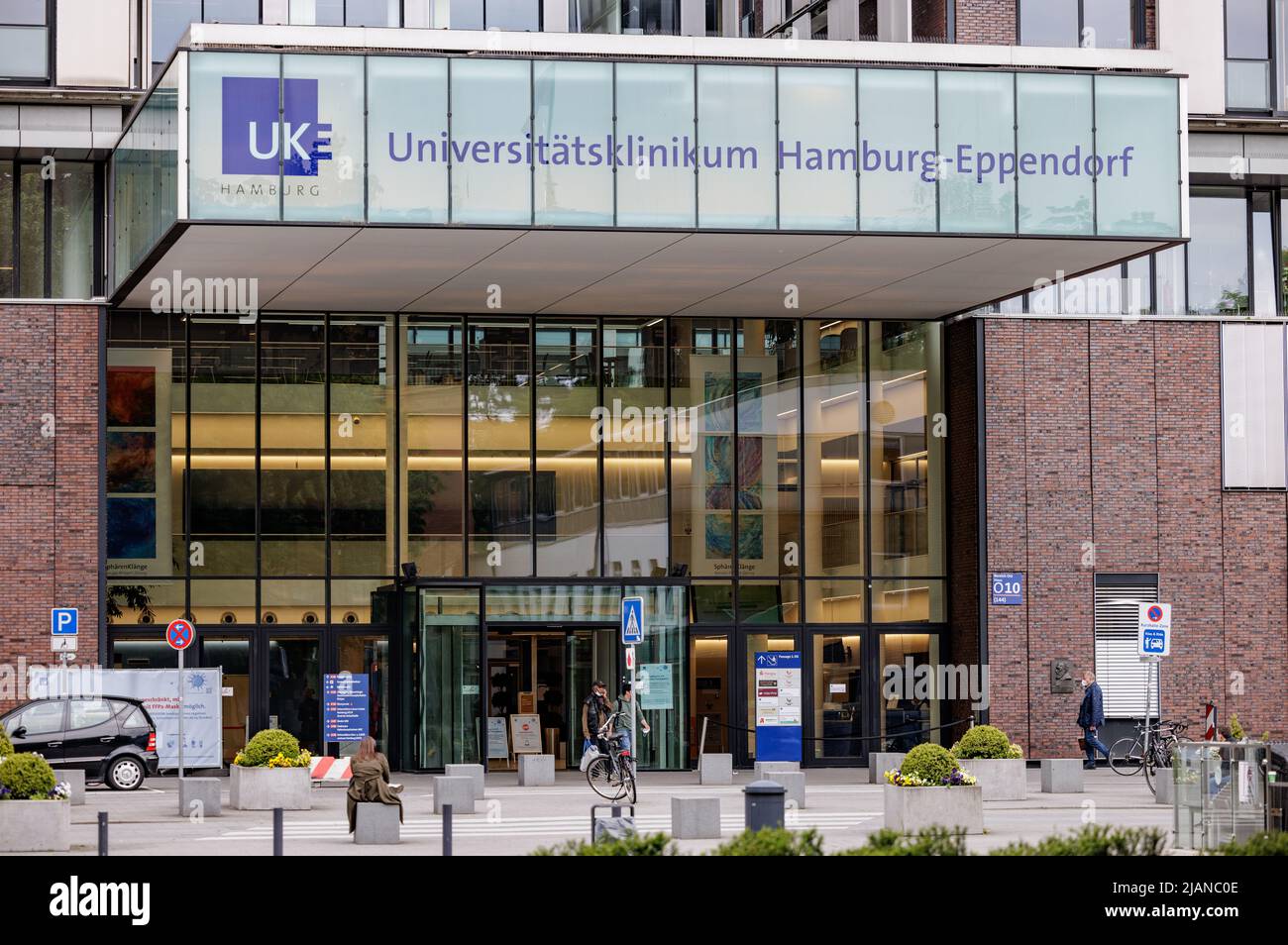 Hamburg, Germany. 31st May, 2022. The main entrance of the UKE - University Medical Center ...