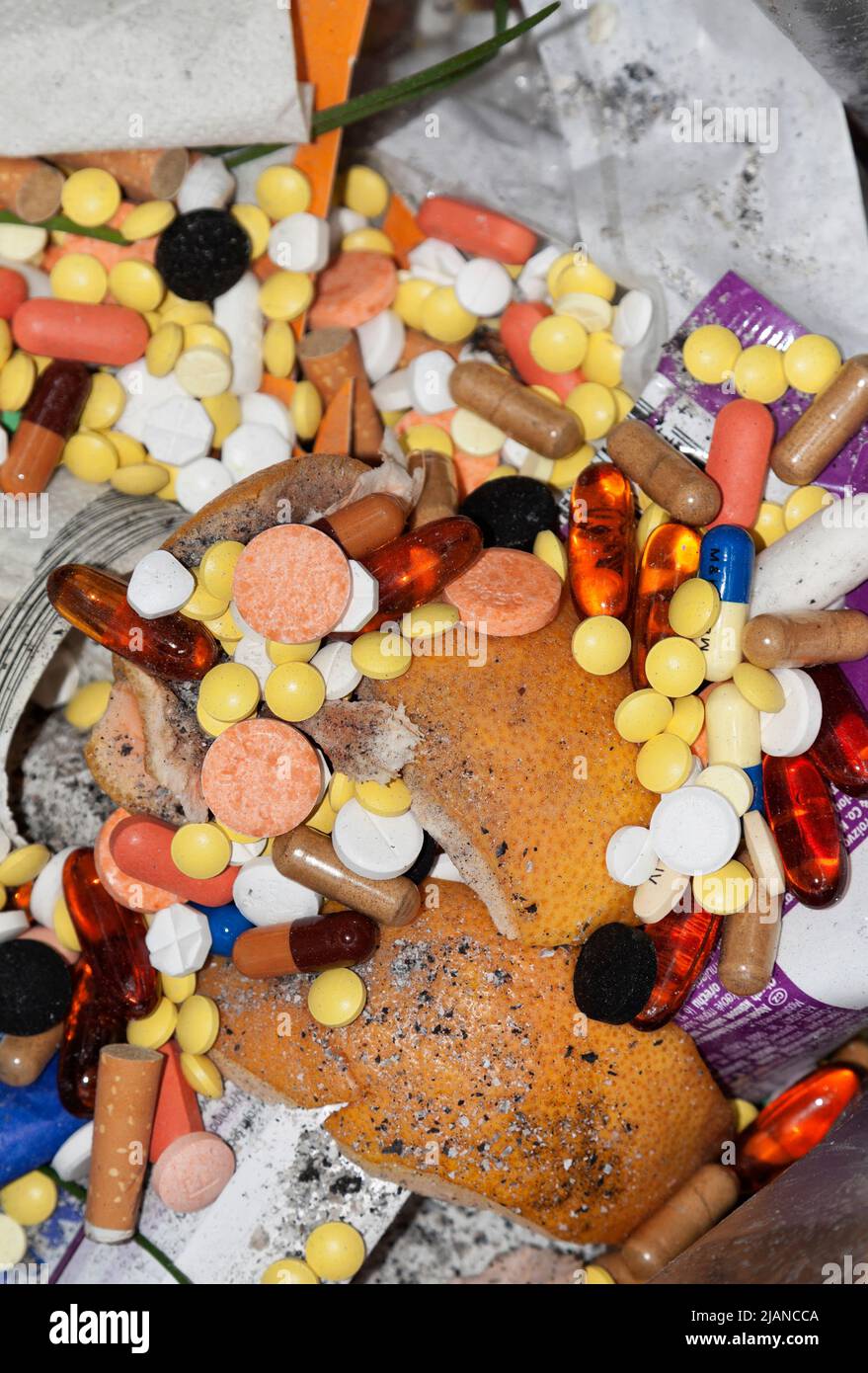 Medical supply waste hi-res stock photography and images - Alamy