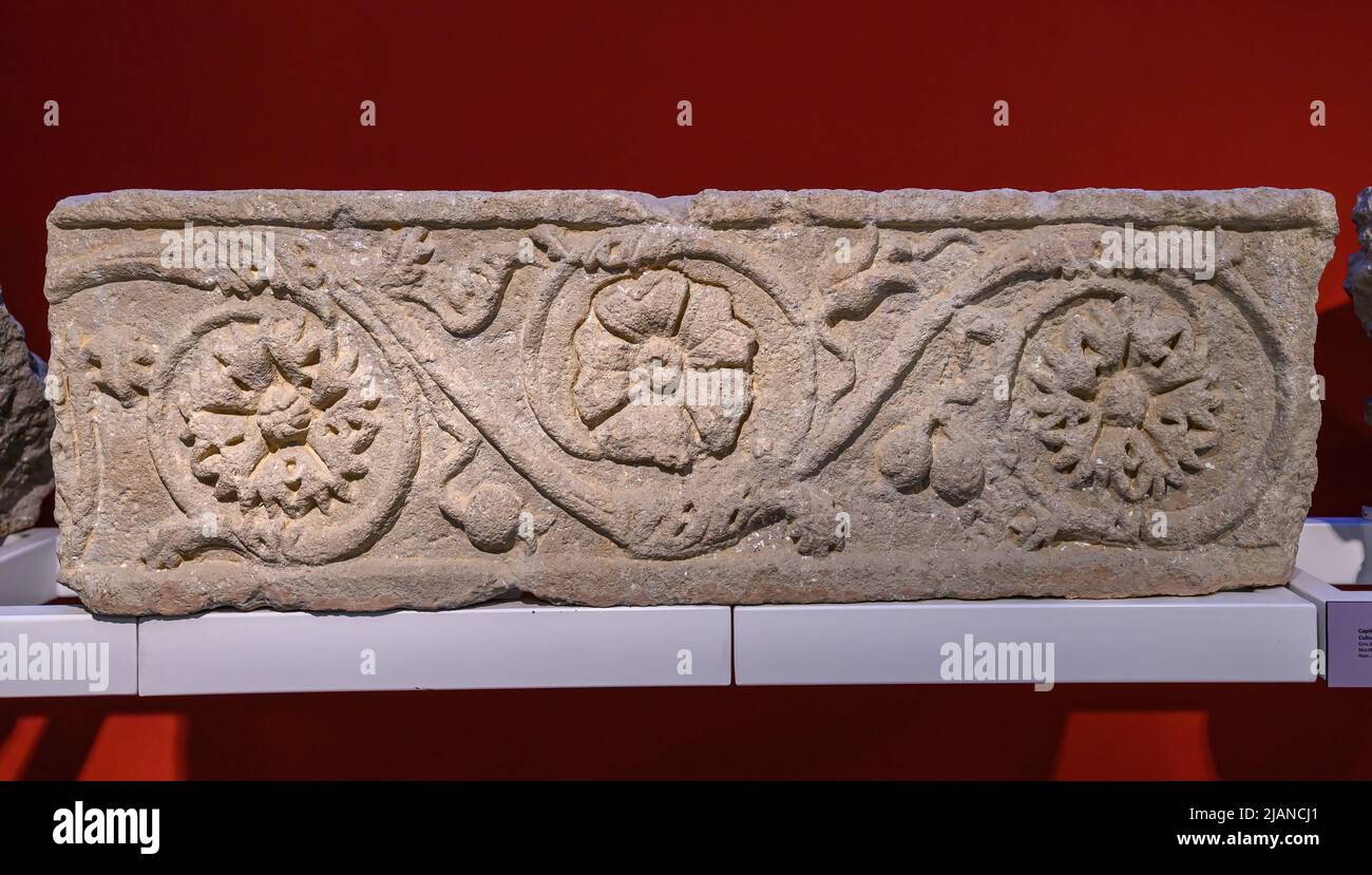 Barcelona roman tomb hi-res stock photography and images - Alamy