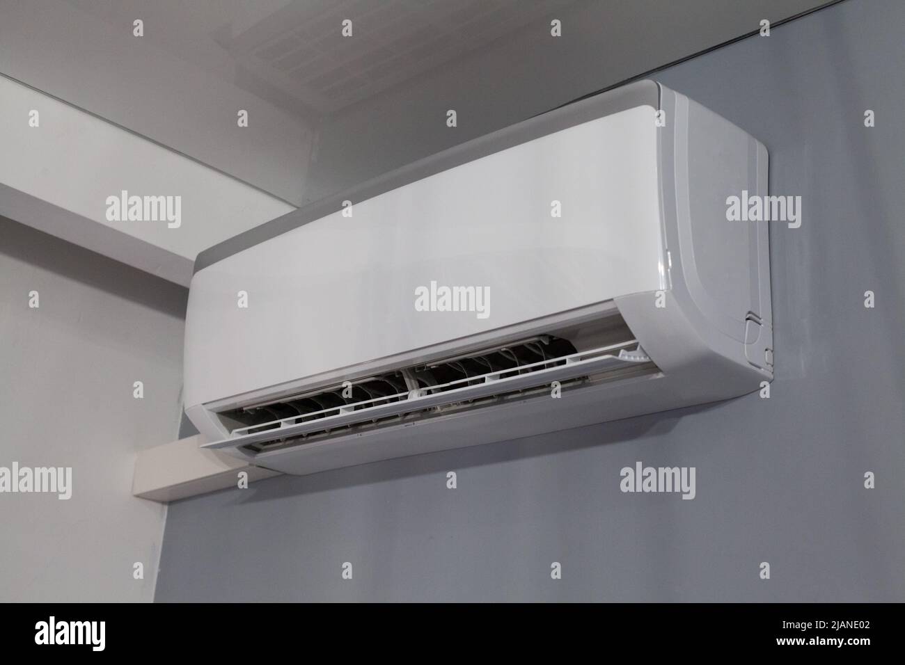 Air conditioner cooling fresh system saving energy with clear wall ...