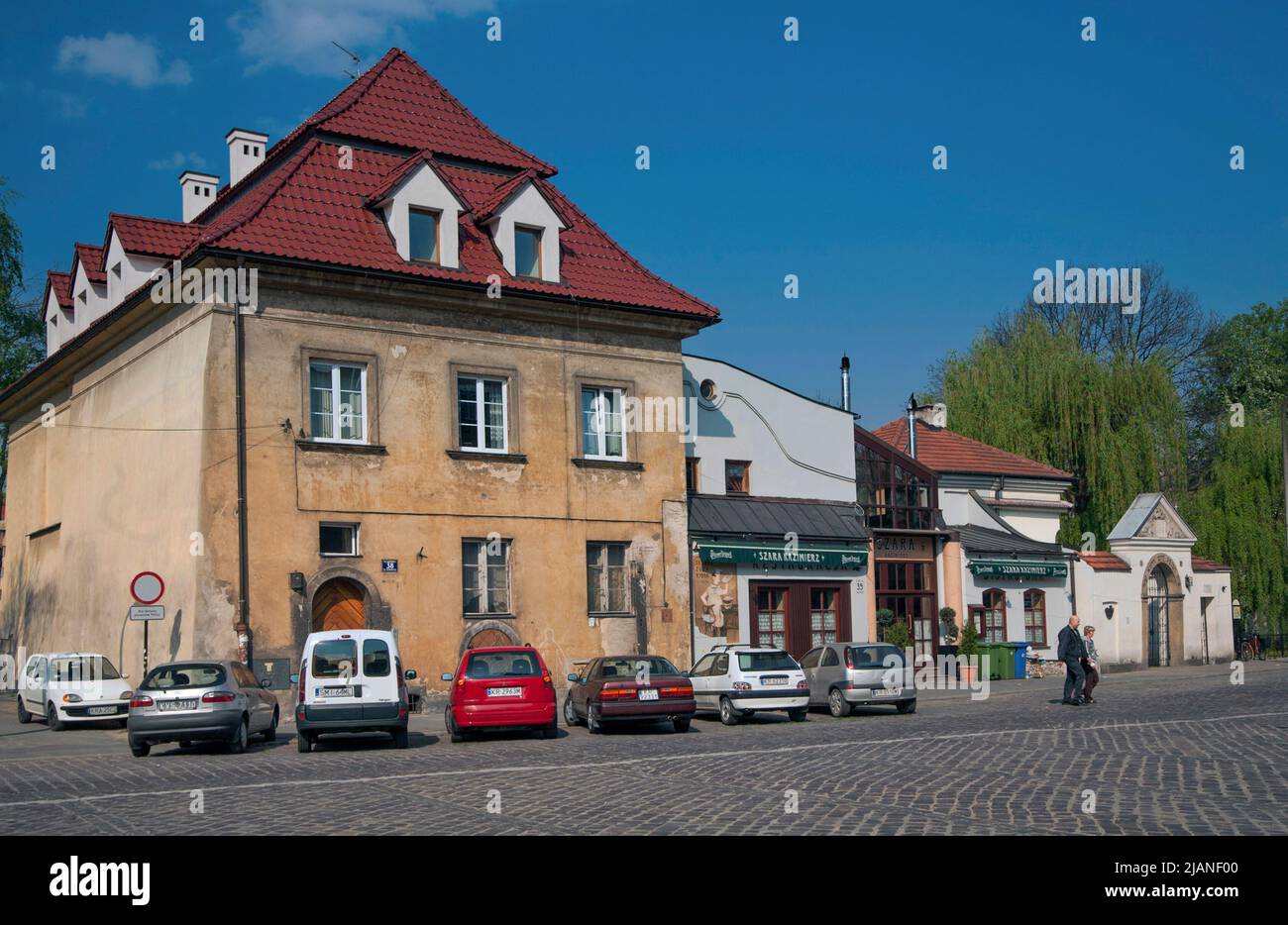 Ulica Szeroka na Krakowskim Kazimierzu. Szeroka Street in Krakow's ...