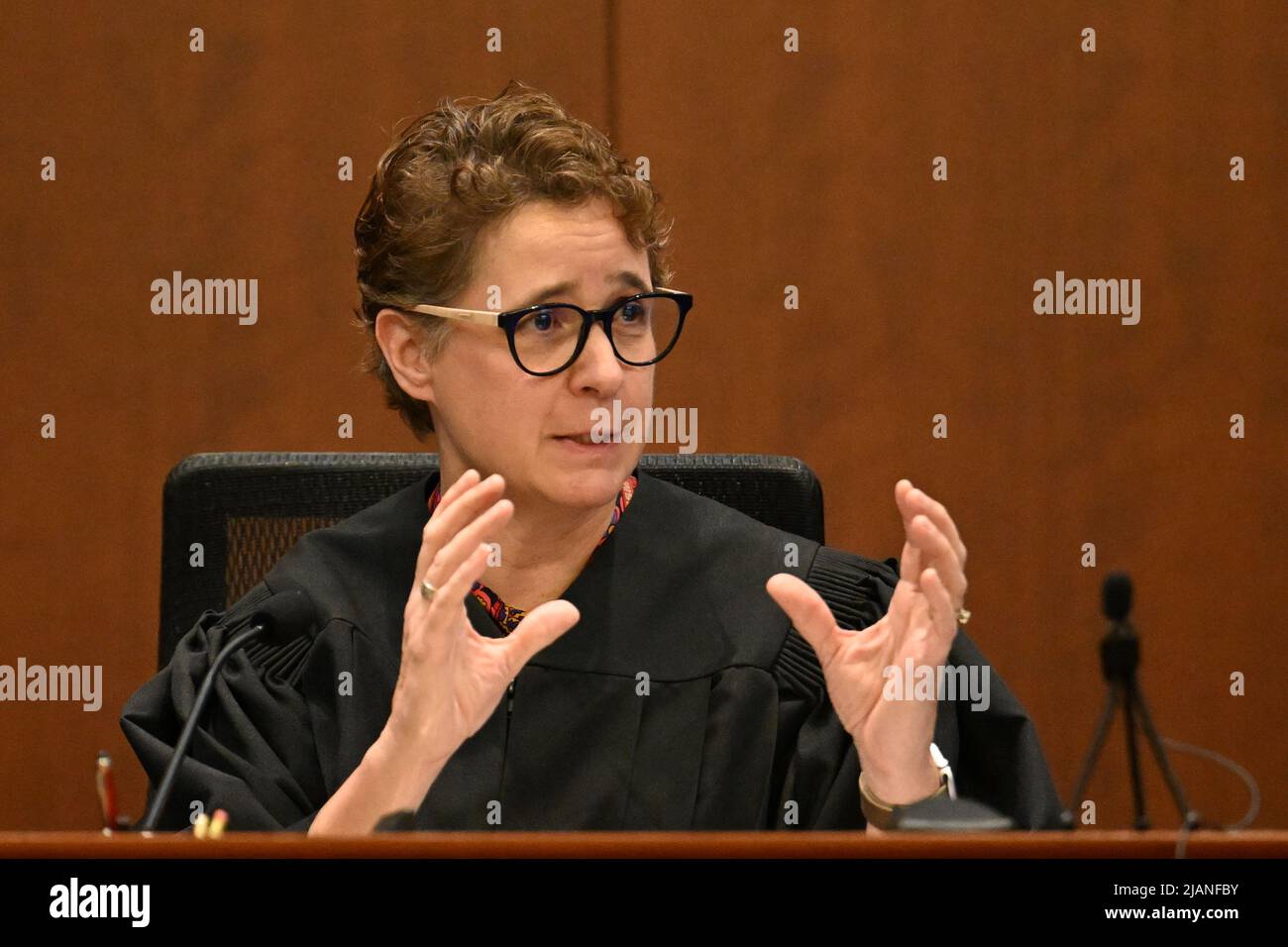 Depp v heard trial hi-res stock photography and images - Alamy