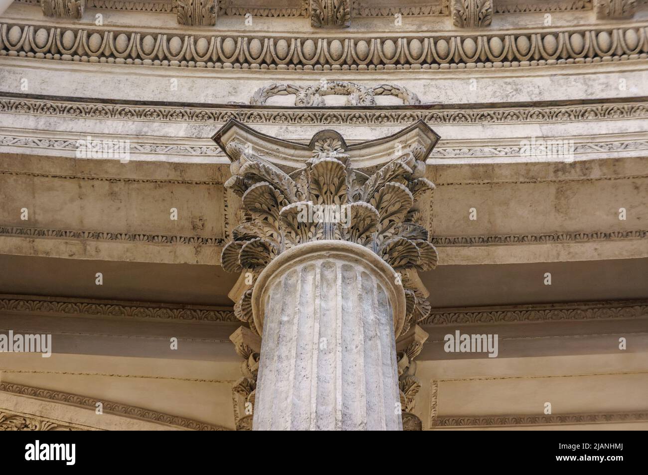 Vintage Old Justice Courthouse Column Stock Photo - Alamy