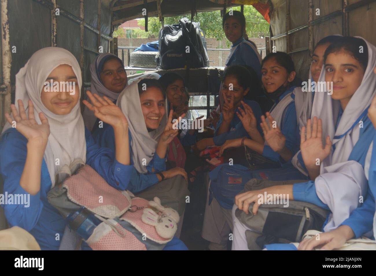 Pakistani school girls hi-res stock photography and images - Alamy