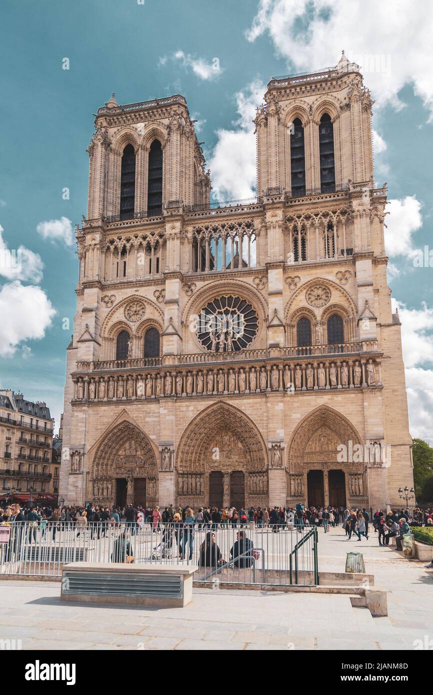 Parisian gothic architecture hi-res stock photography and images - Alamy