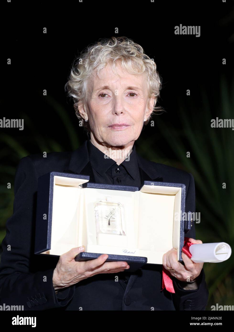 Cannes, France. 28th May, 2022. Director Claire Denis with the Grand ...