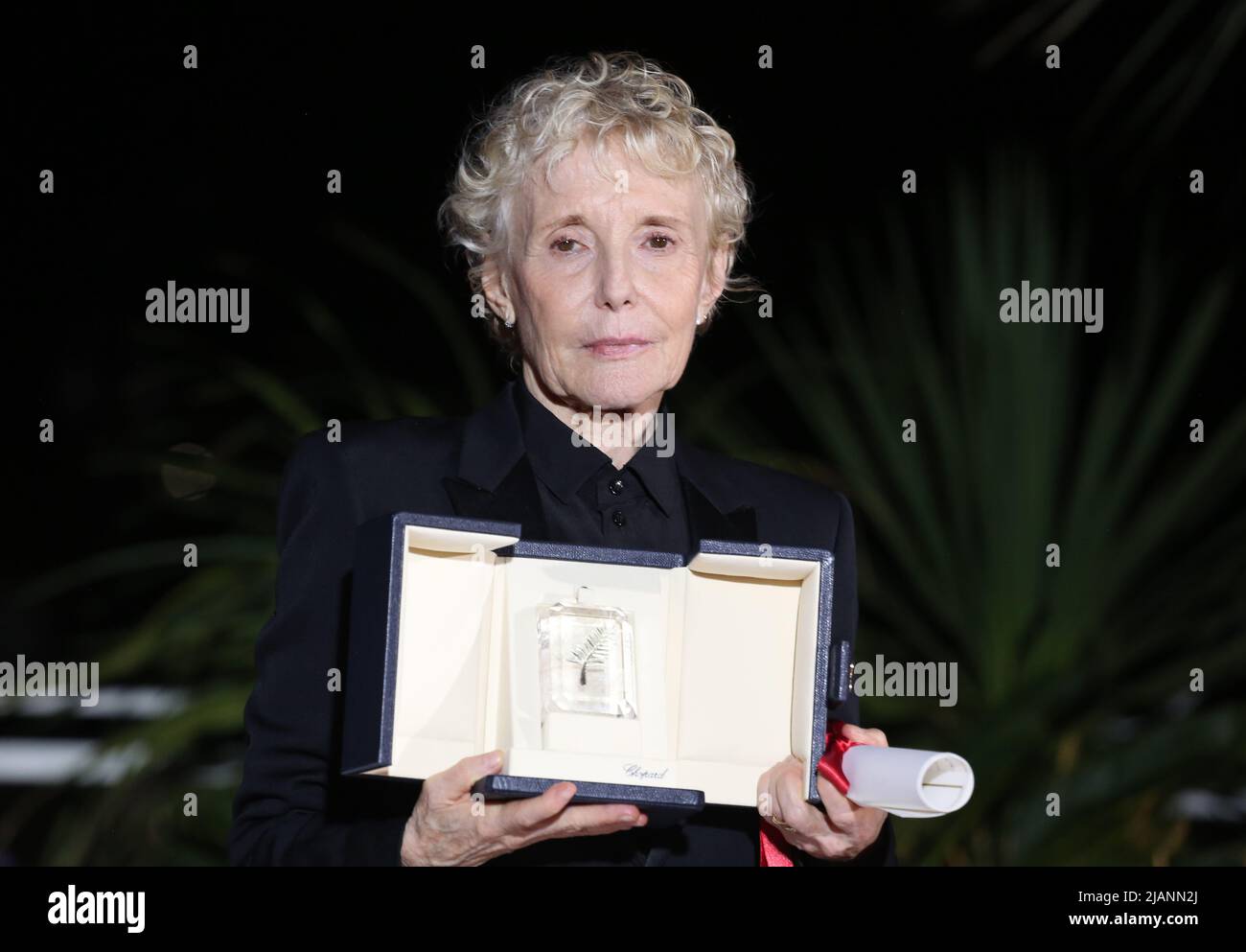 Cannes, France. 28th May, 2022. Director Claire Denis with the Grand ...