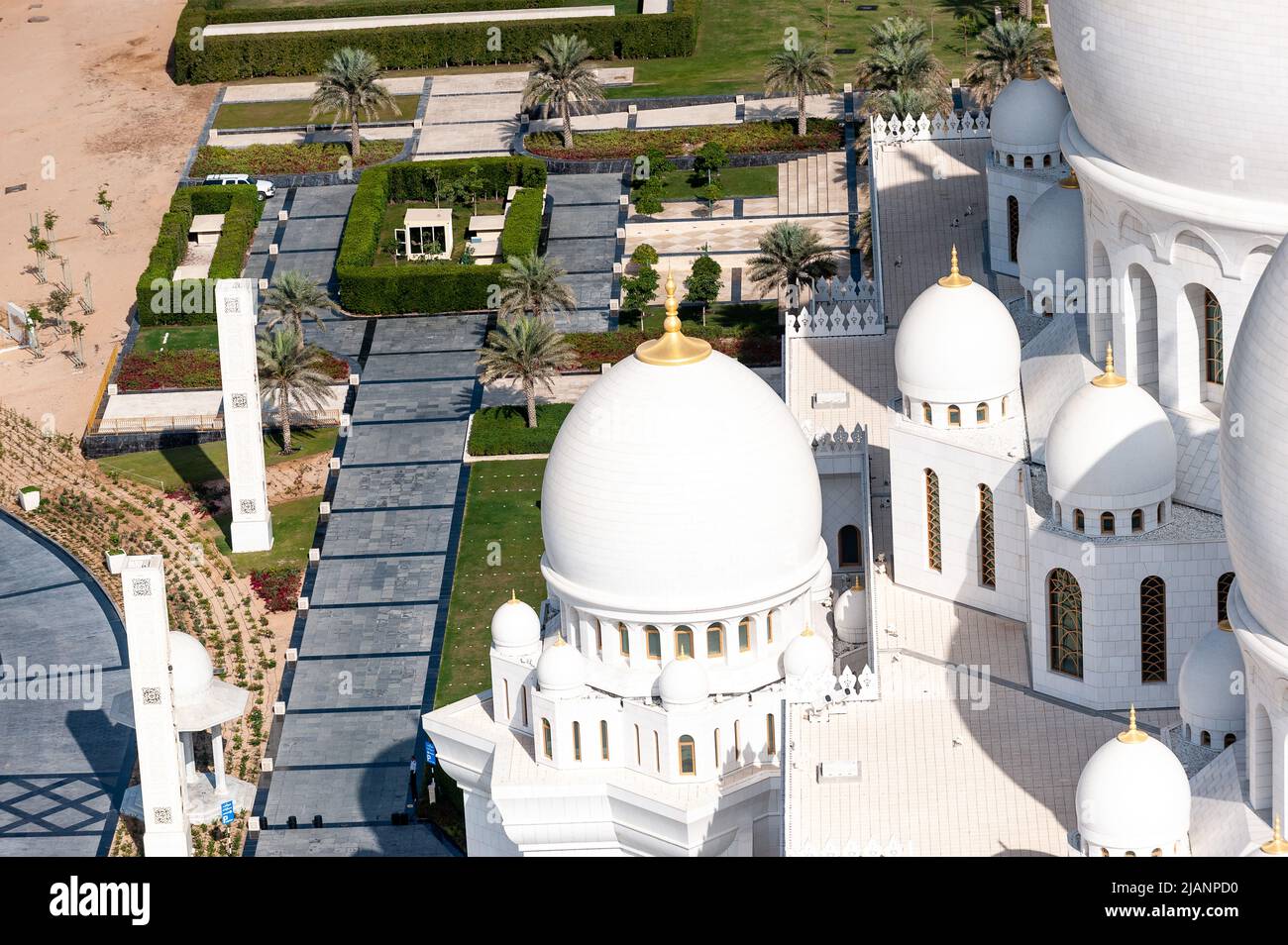 Exclusive aerial photos of Abu Dhabi and Sheikh Zayed Grand Mosque ...
