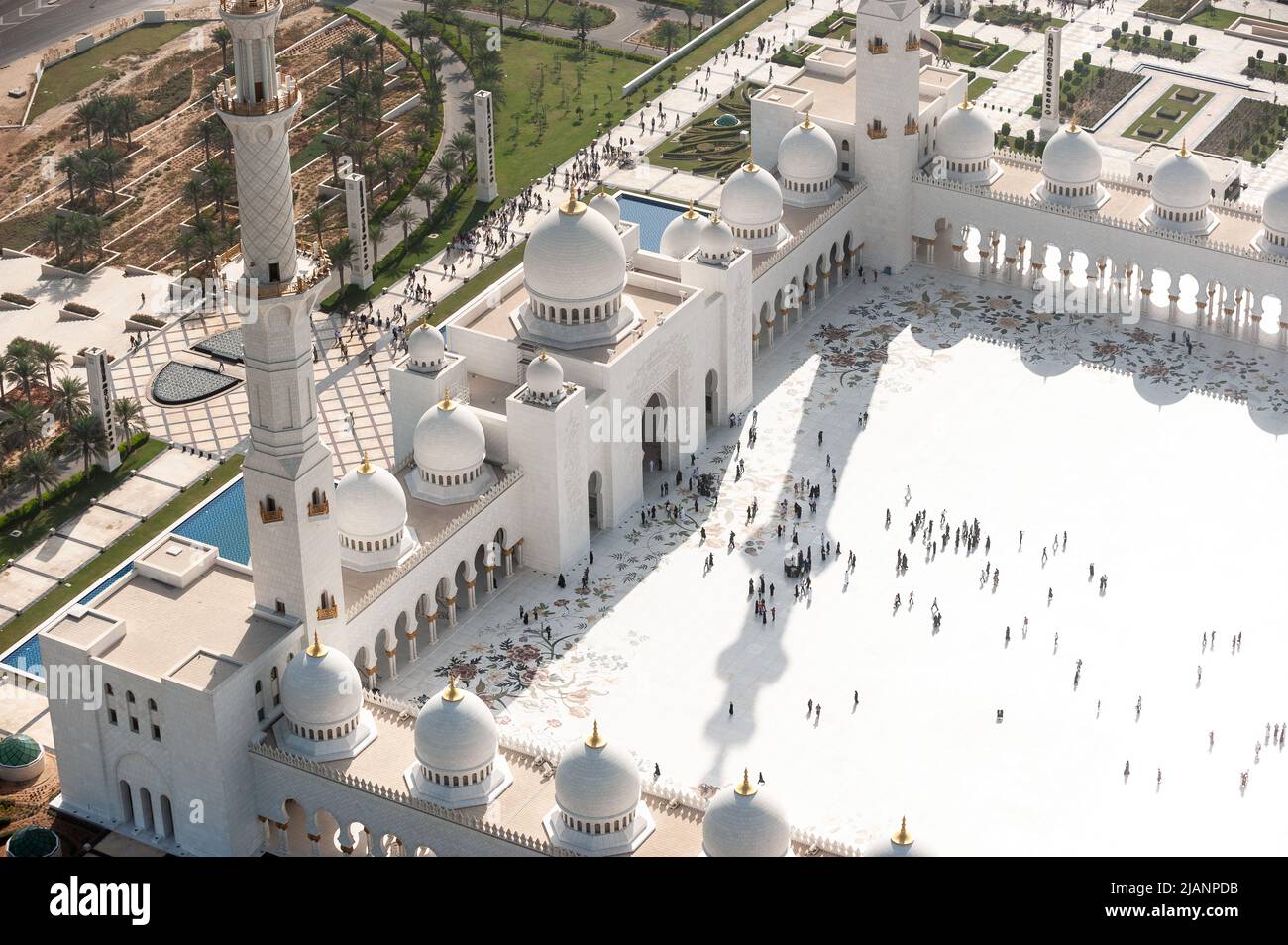 Exclusive aerial photos of Abu Dhabi and Sheikh Zayed Grand Mosque ...
