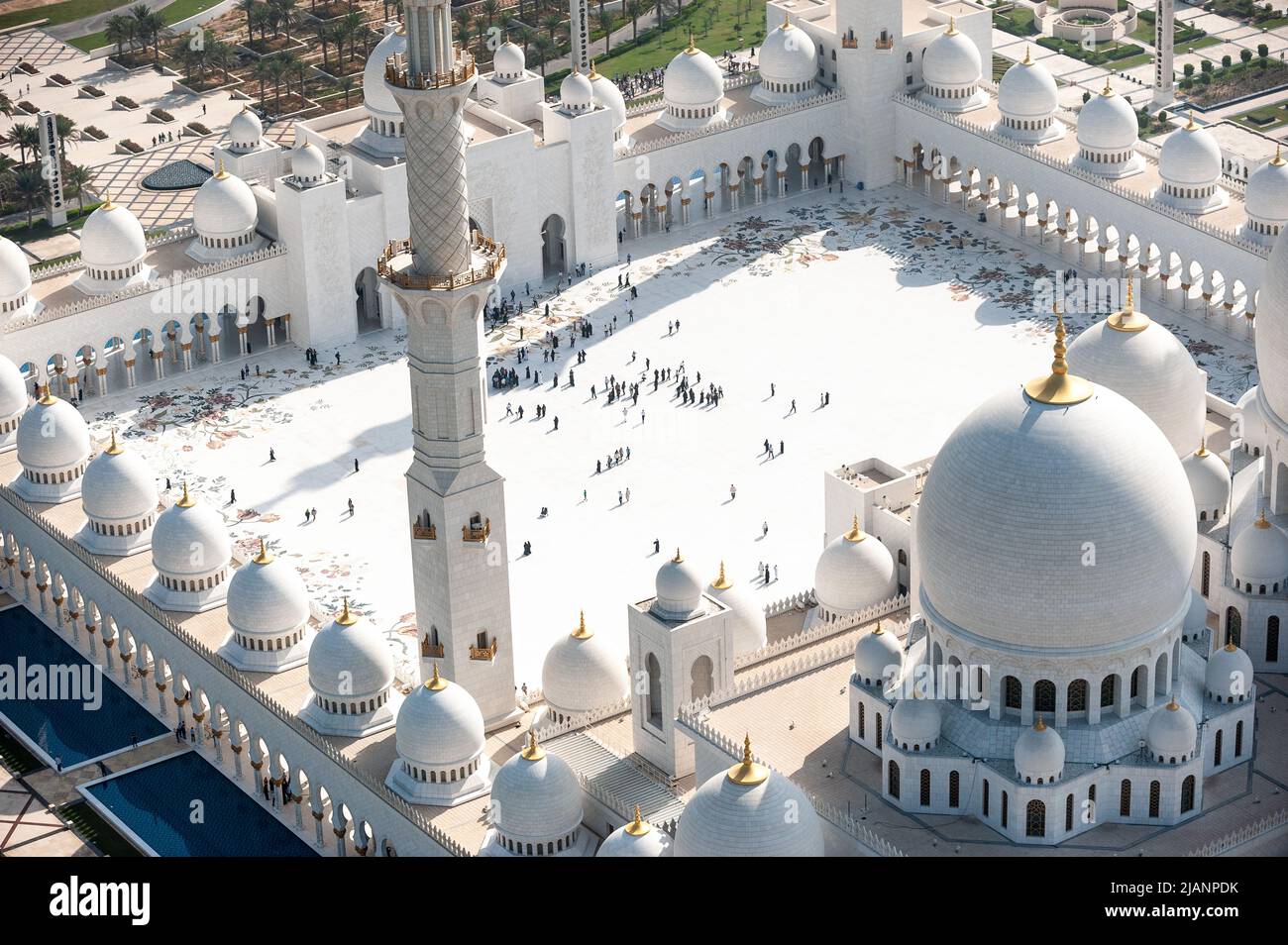 Stock images of sheikh zayed mosque hi-res stock photography and images ...