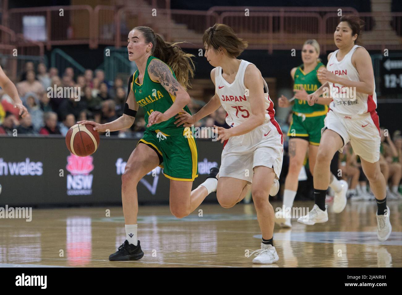 Newcastle, Australia. 31st May, 2022. Anneli Maley (L) of Australia ...