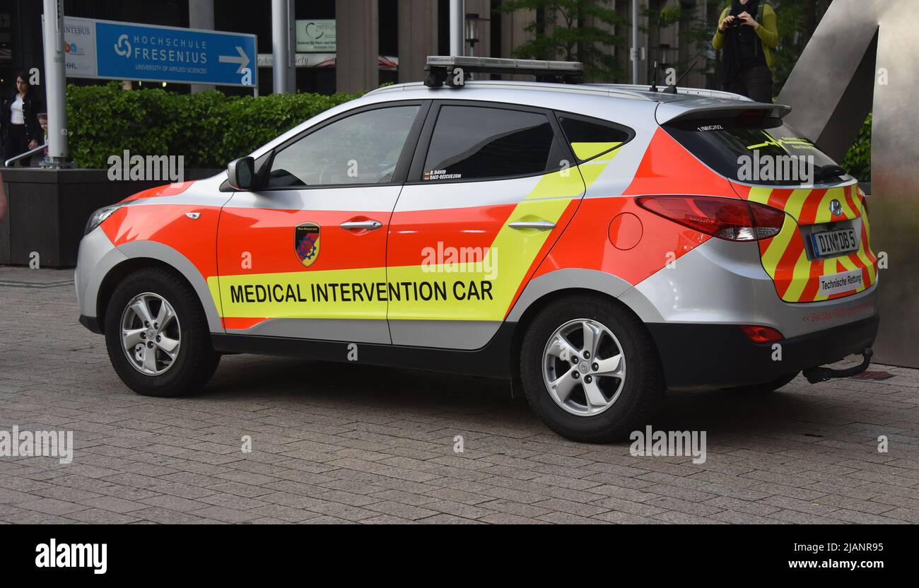 Medical intervention hi-res stock photography and images - Alamy