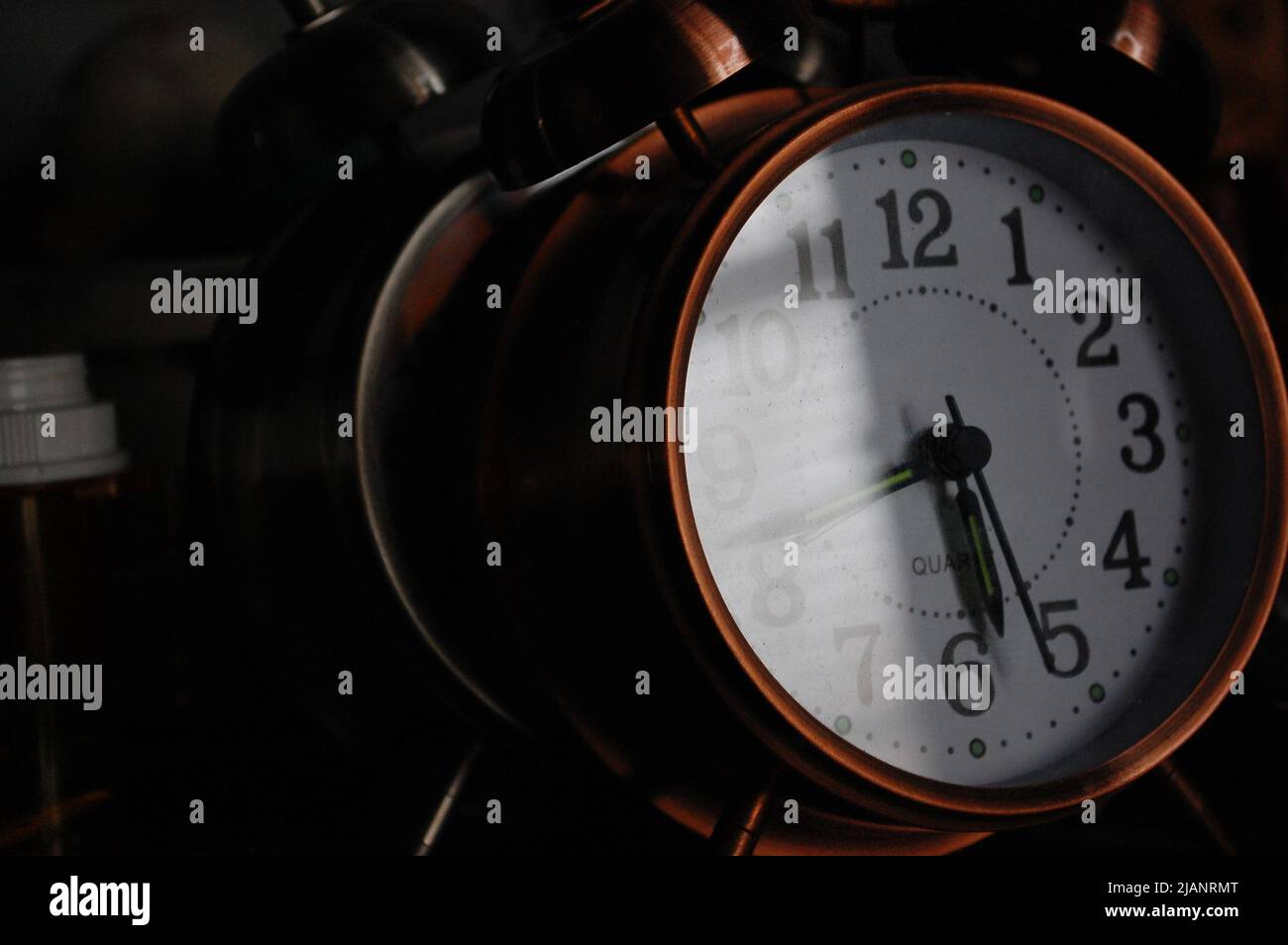 Old clocks with hands hi-res stock photography and images - Alamy