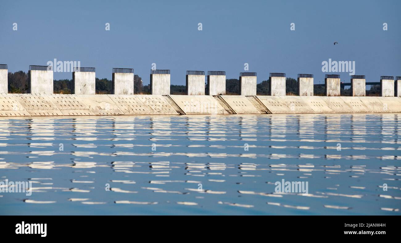 Sea wall protection hi-res stock photography and images - Alamy